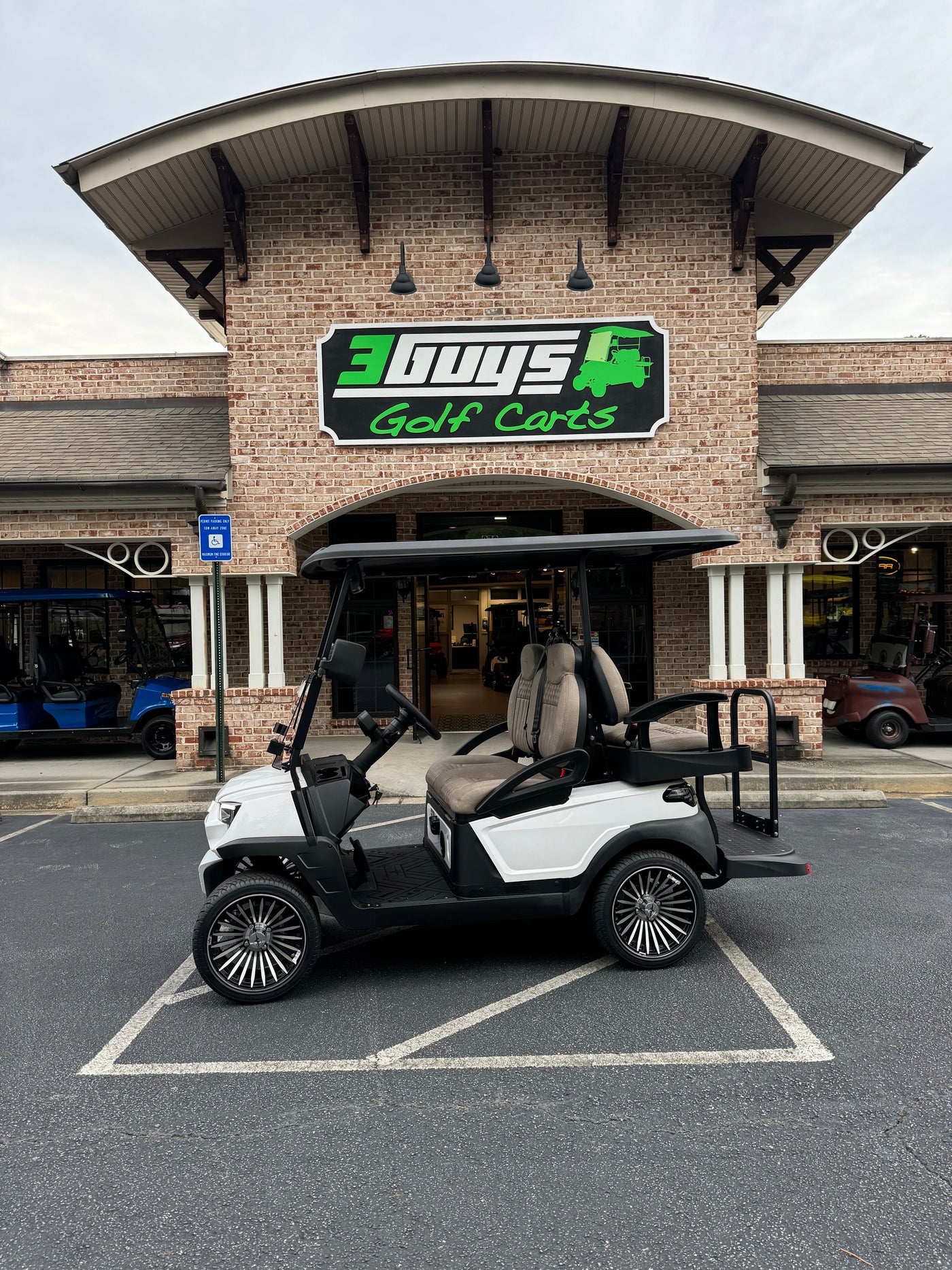 ATLAS GOLF CARTS | 3 Guys Golf Carts